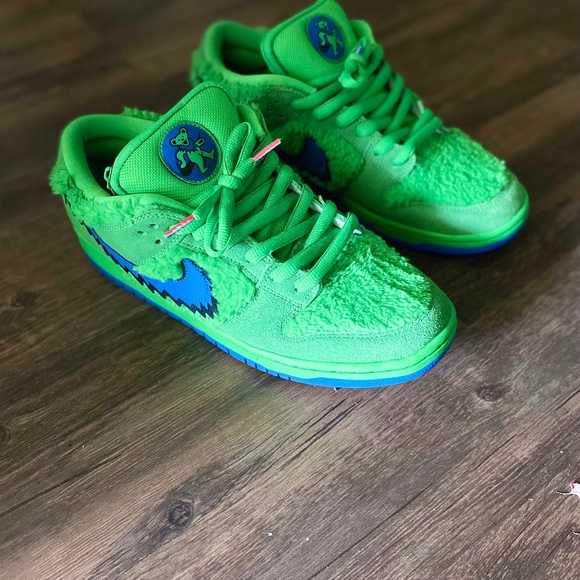 Nike | Shoes | Nike Sb Dunk Low X Grateful Dead Green Bear 220 | Poshmark